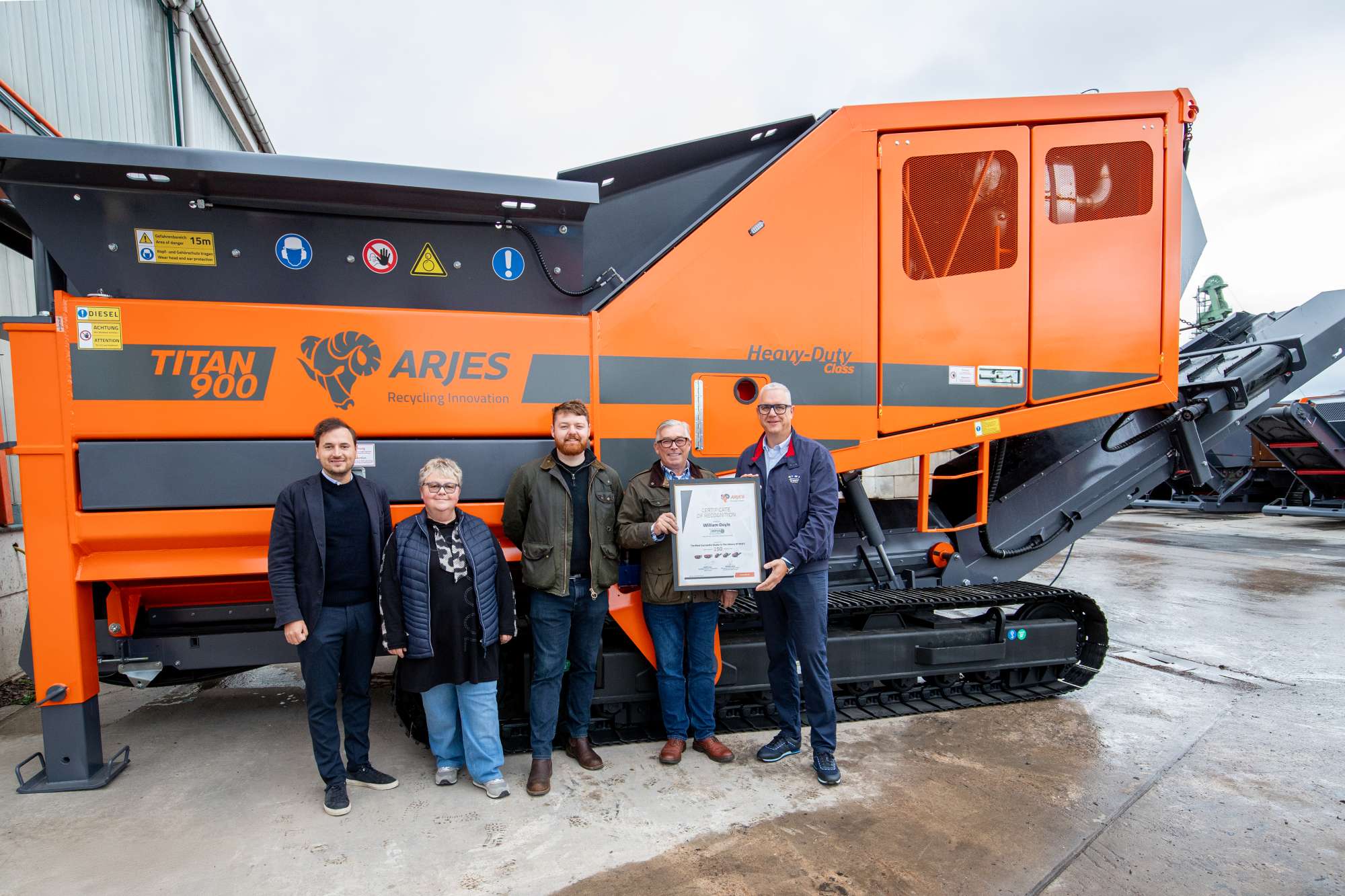 Doyle Machinery ausgezeichnet: Erfolgreichster ARJES Händler